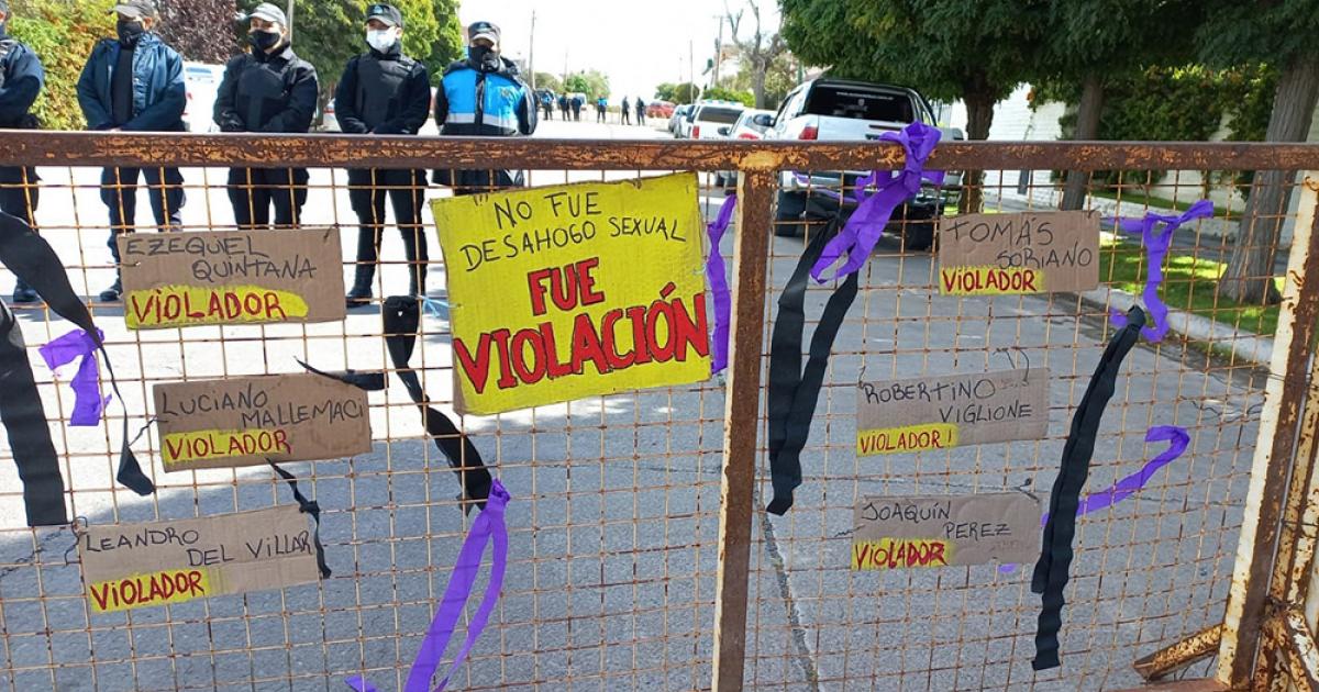Chubut: absolvieron a los tres jóvenes acusados por una violación ... Chubut: absolvieron a los tres jóvenes acusados por una violación ...